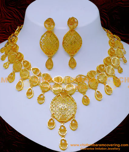 Buy Unique Gold Forming Modern Dubai Gold Necklace Designs